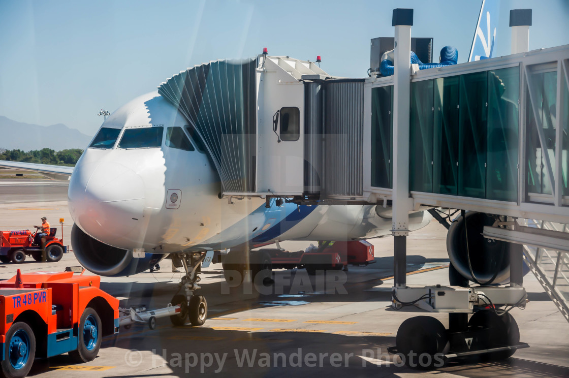 Passenger Boarding Bridge Passenger Boarding Bridge